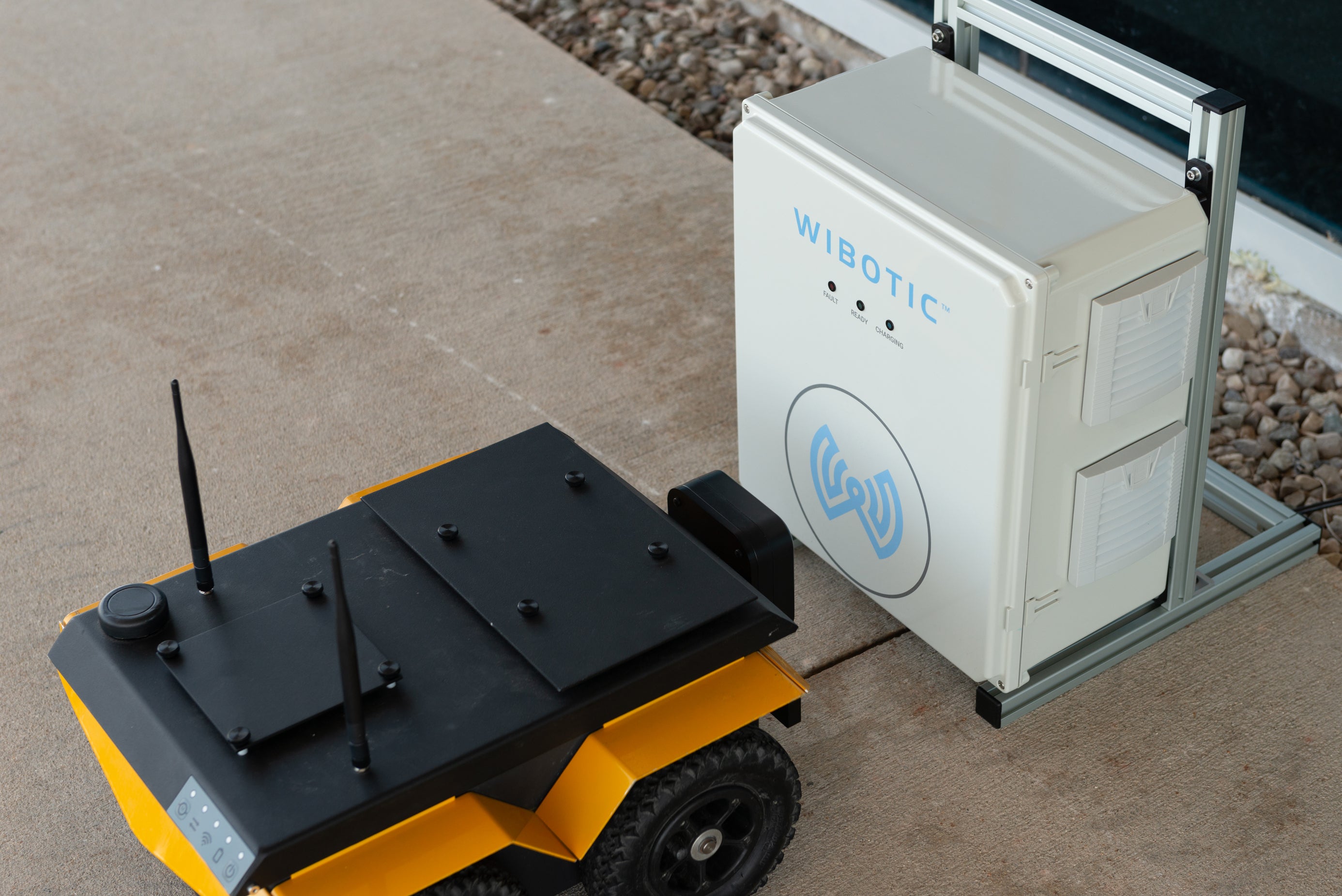 WiBotic and Clearpath Robotics Provide Wireless Charging Kits for ‘Jac ...